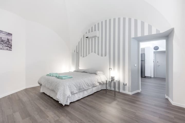 Luxury Star Suite - 2 Rooms Studio - Florence