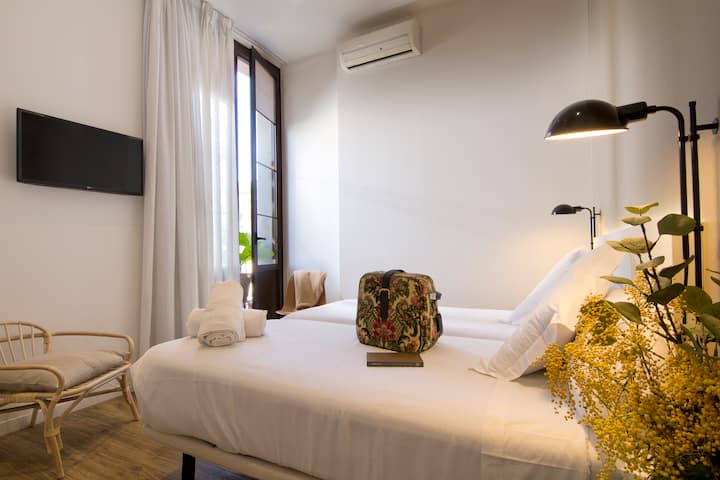 Lovely Double Room With Balcony Born - Barcelona