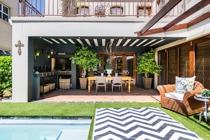 Luxurious Home, Winelands
Golf Estate Boschenmeer - Paarl