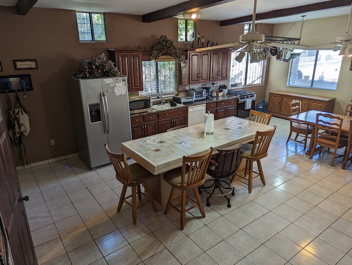 A Huge 4-bdrm, 3-bath House Close To Beach - Puerto Peñasco