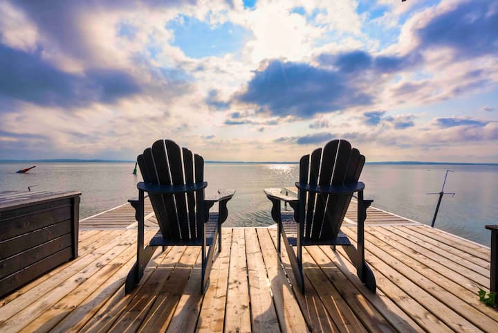 Blu Lake House | Waterfront June Special - 이니스필