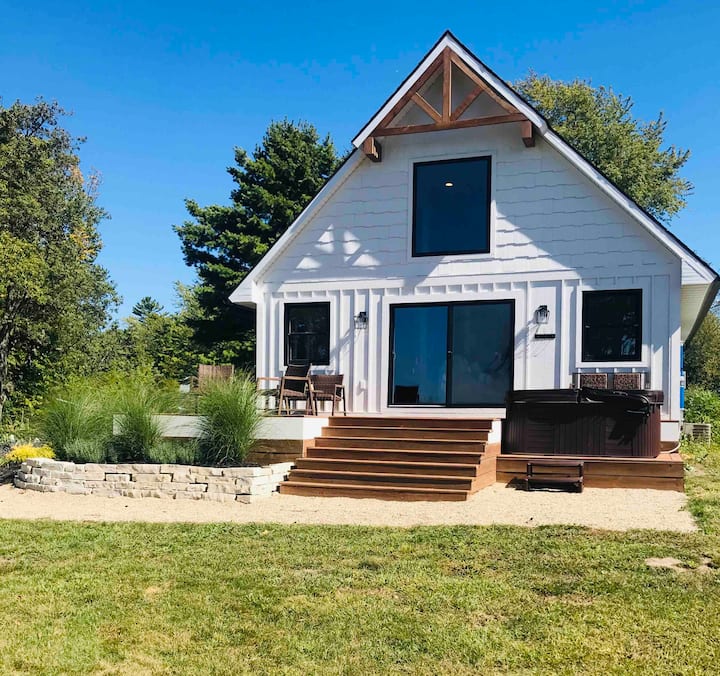 Panoramic Views/beach/hot Tub/sauna/cold Plunge - Benton Harbor, MI