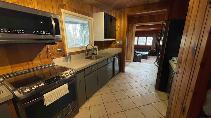 Cozy Cottage At The Lake With Hot Tub And Pool! - Regina Beach