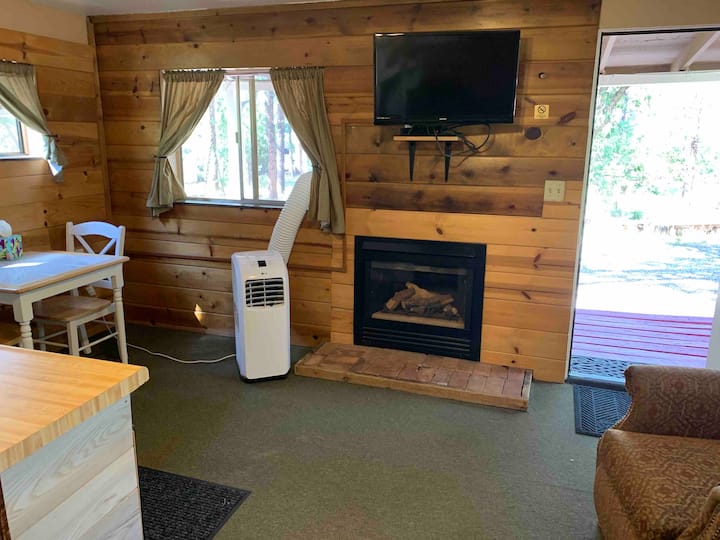 Weekly Specials! Fireplace, Porch Swing, Kitchen - Christopher Creek, AZ