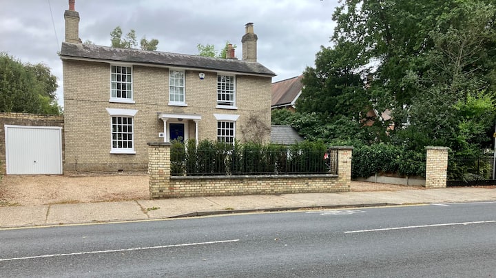 Yew Tree House, Bed & Breakfast In Colchester - Colchester
