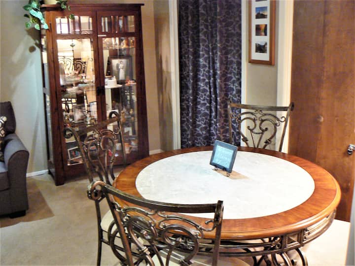 Two Bedroom Hideaway Near Zion National Park - Hurricane, UT