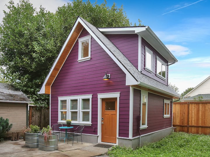 Portland Airbnb Private Guesthouse, Alberta Arts - Portland, OR