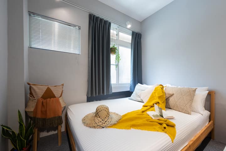 簡約✿獨立雅房✿美麗島捷運站步行2分鐘✿高cp值✿大陽台✿六合夜市✿近7-11/全聯/郵局✿ - Kaohsiung City