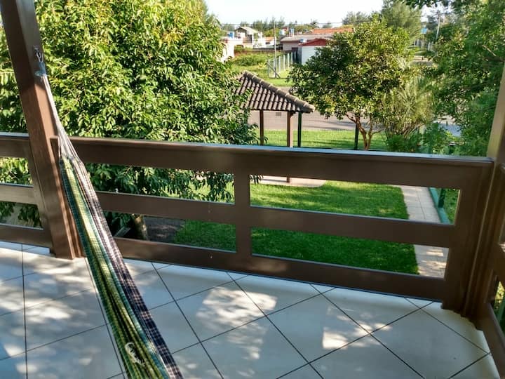 Ap 02 - Arejado, 400 M Da Praia, Sacada, Churrasq - Tramandaí