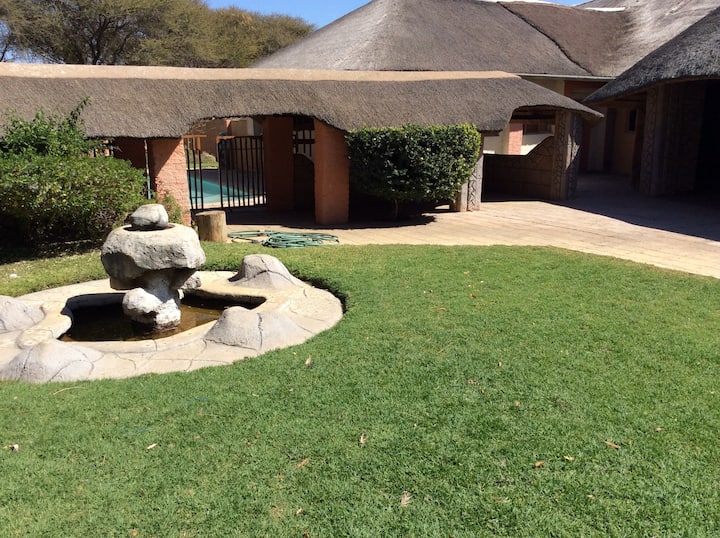 Ramotswa : locations de vacances et logements - South-East District ...