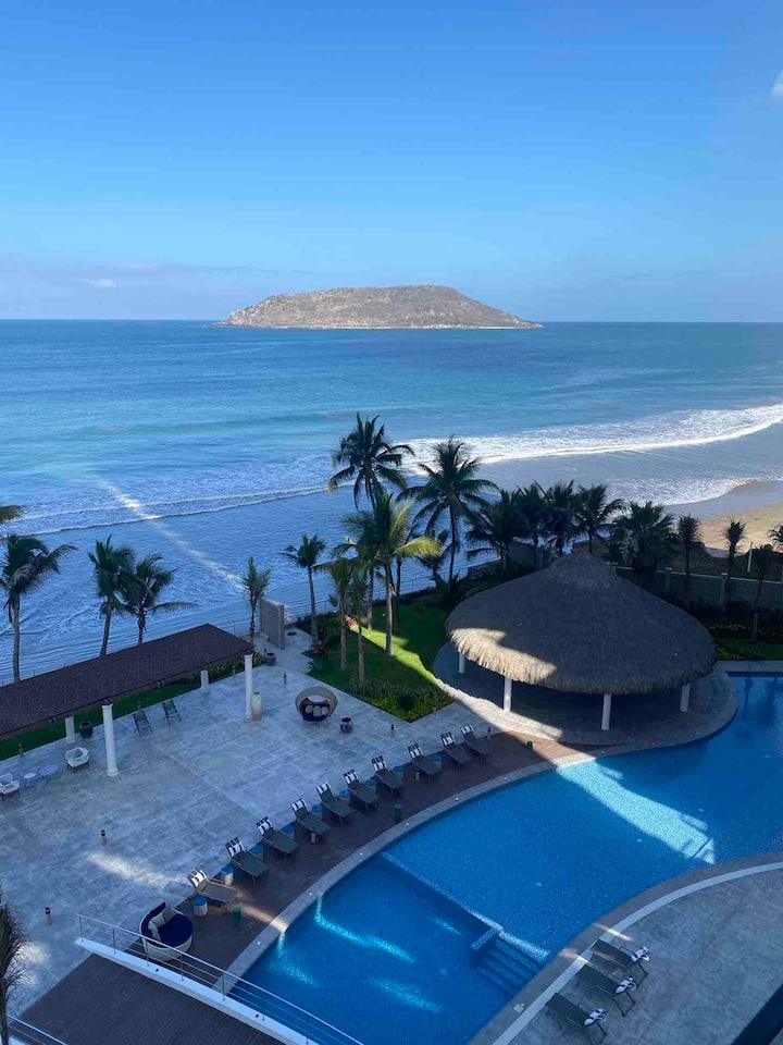 Maravilloso Depa A Orilla De Playa En Zona Dorada - Mazatlan