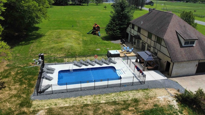 Heated Poolhot Tubnear Nickory Run State Park - Albrightsville, PA