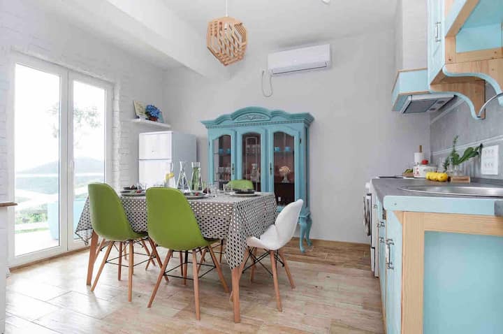 Villa Oliviya. The Blue House - Montenegro