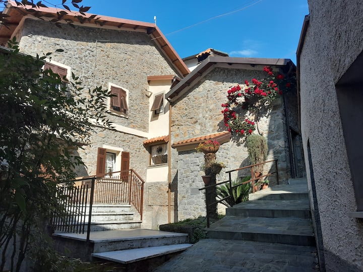 Casa In Sasso In Val Di Vara - Ligurien