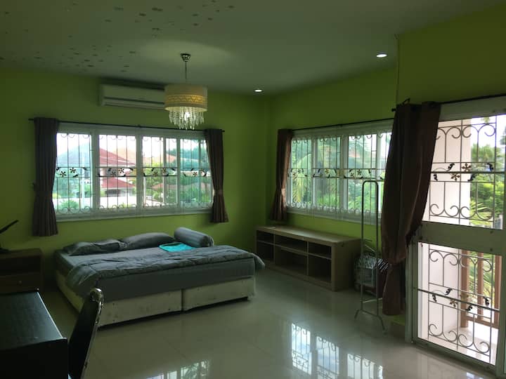 Khun Pom's House - Chiang Mai