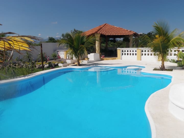 Casa En Renta Cerca Del Lago De Tequesquitengo - Morelos