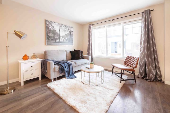 Your Dream 2-bedroom Townhouse Awaits Near U Of M - University of Manitoba