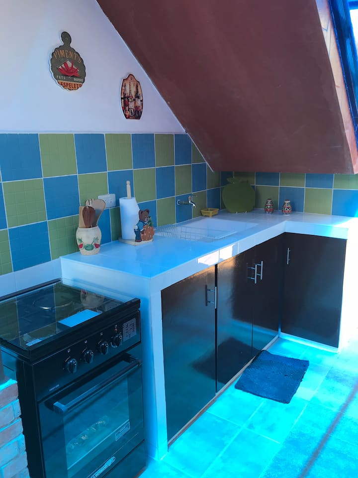 Heidi’s Cabin 1 - Modern 1 Bedroom Cabin For 7 Pax - Dumaguete