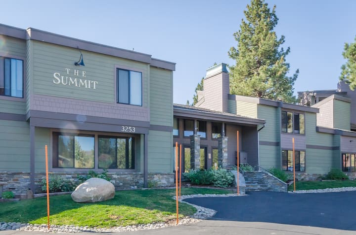 Summit 24 At Little Eagle Lift - Mammoth Lakes, CA