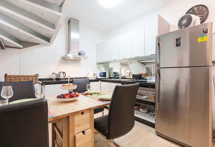 City Room- For 3 Months And Above Stay Only - Singapore