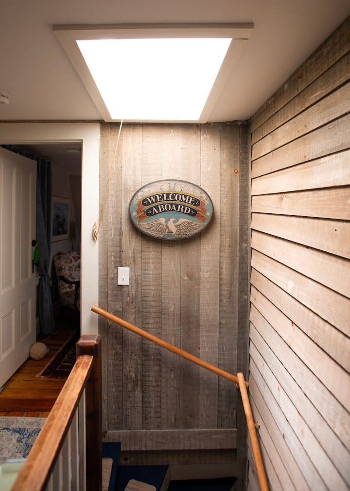 Apartment In Historic Marblehead Home - Beverly, MA
