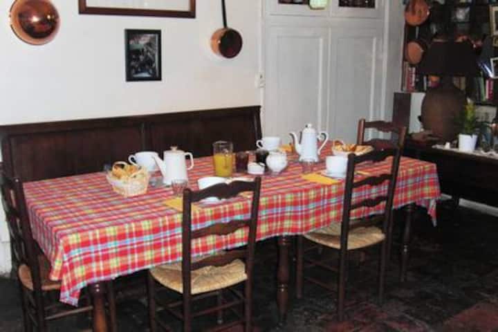 La Chambre Pupitre Dans Le Château En Normandie - Yvetot