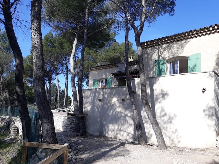 Superbe Villa Avec Vue Sur Orgon Et Ses Falaises - Cavaillon