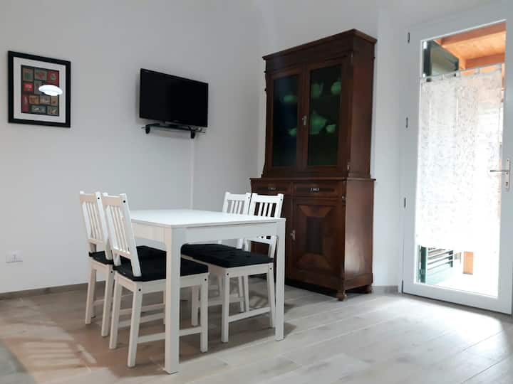 Il Nespolo Casa Indipendente In Corte Privata - Follonica