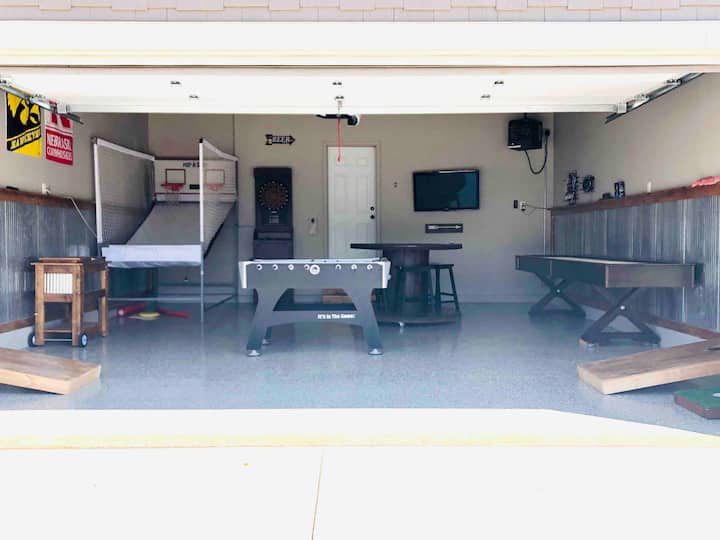 4 Bdrm Cabin At Bridges Bay -Pool In The Back! - Okoboji, IA