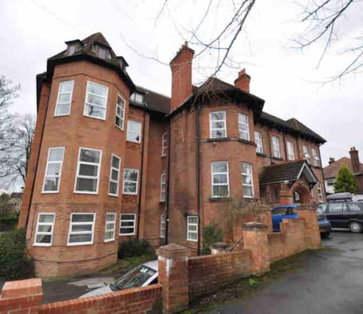 Spacious Quiet Apartment In Oxton/ Wirral - Wirral