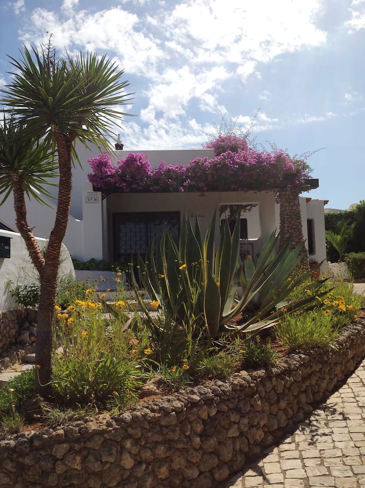 3 Bedroom Villa With Private Pool, Close To Town - Distrito de Faro