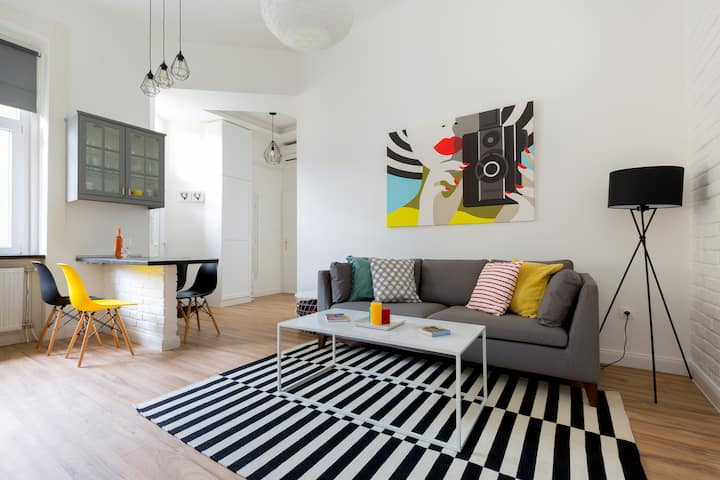 Bright, New 2br Downtown Apartment - Budapest