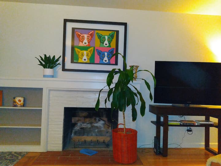 Cozy Suburban Duplex Close 2 All-things Sacramento - Sacramento