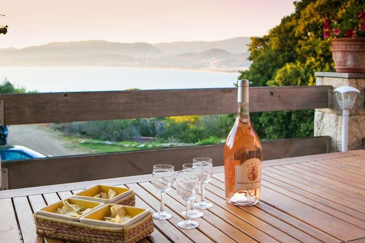 Superbe Villa à 2 Pas Des Commerces Et Des Plages! - Ajaccio