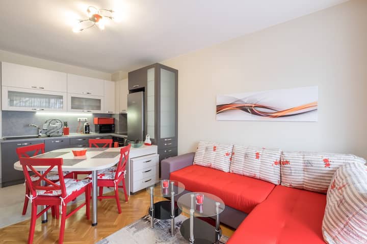 "Stylish Apartment With Free Parking" - 索非亞