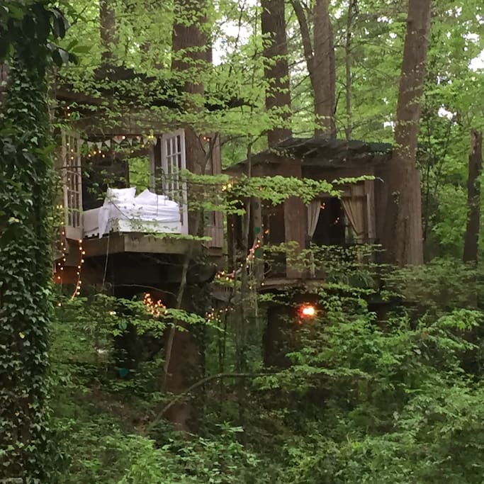 Secluded Intown Treehouse - Casas en el árbol en alquiler en Atlanta ...