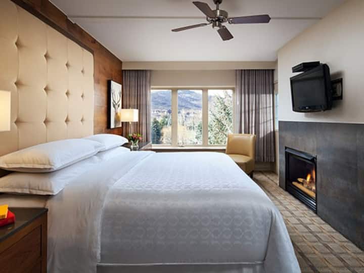 Sheraton Lakeside Terrace 2br/2bath 1,400 Sq. Ft. - Beaver Creek, CO