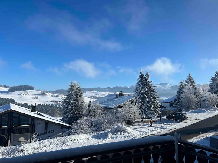 Helle Wohnung Mit Großem Balkon - Oberreute