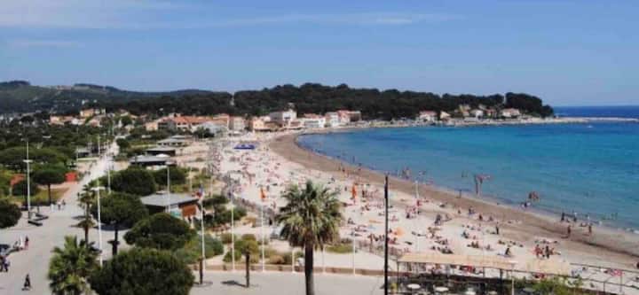 Studio Résidence Avec Piscine Au Bord De Mer - Var