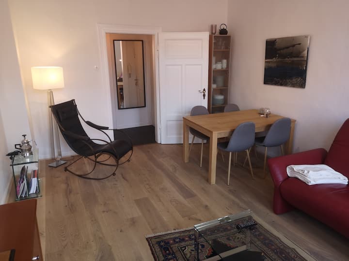 [5] Helle 3 Zimmer Altbauwohnung Innenstadt 2.og - Göttingen