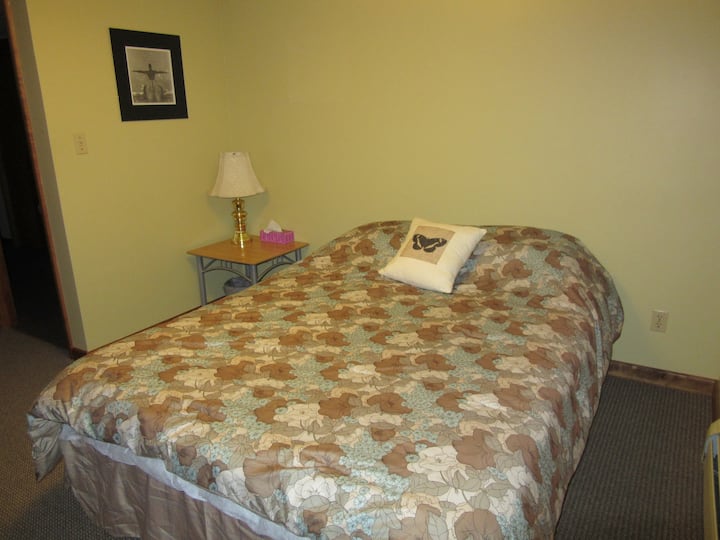 Otterview 1 Bedroom - Delhi, ON, Canada