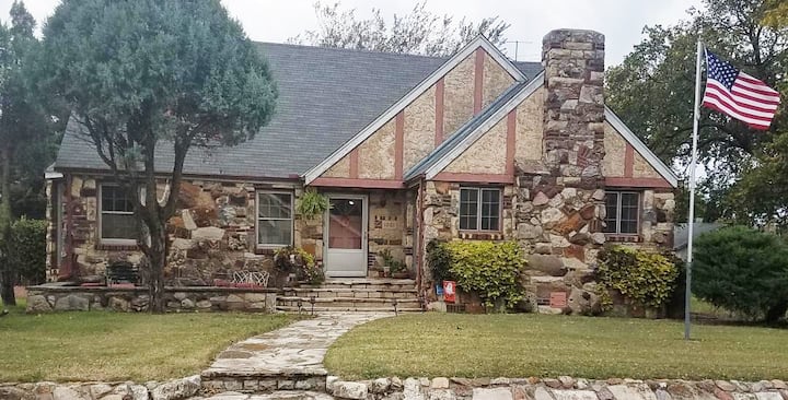 Historic J.e. Farmer House - Wichita