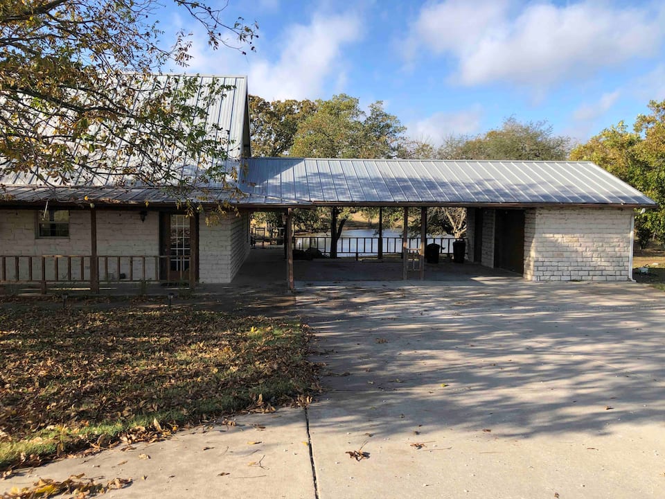 Stephenville Vacation Rentals & Homes - Texas, United States | Airbnb