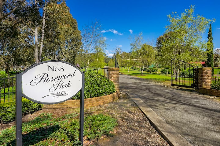 A Perfect Country Getaway For Couples Or Friends. - Trafalgar