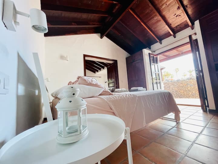 Rustic Villa Loscalamares Pool&tennis Playa Blanca - Playa Blanca, Las Palmas, Spain