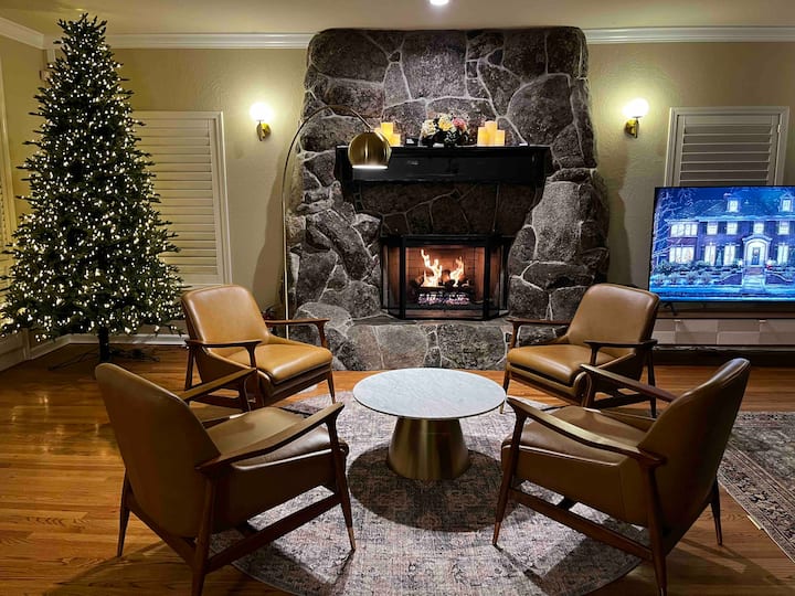4 King Suites, Spacious Kitchen And Common Areas - Zephyr Cove, NV