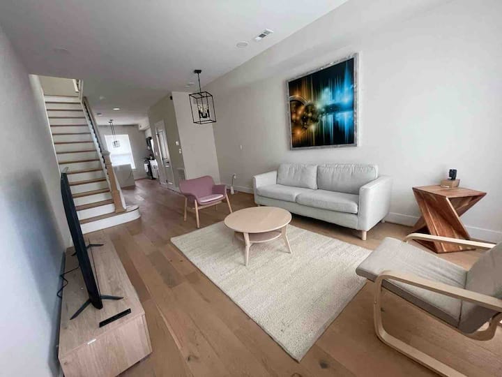 Ultra Luxury Townhome - Baltimore, MD