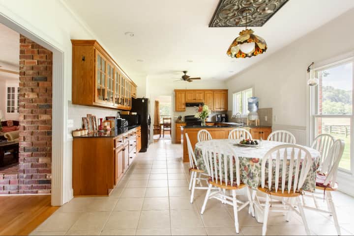 Pvt Room At The Frankl Inn Tfi4- Hike/fish/animals - Fairview, TN