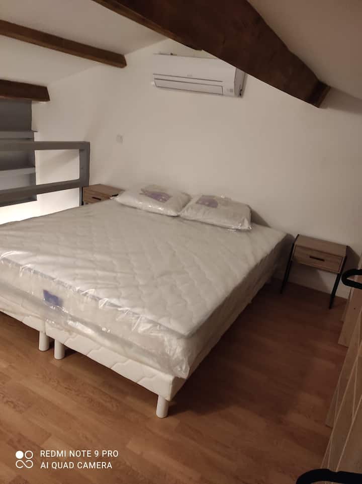 Très Joli Et Agréable 2 Pièces - 안티베