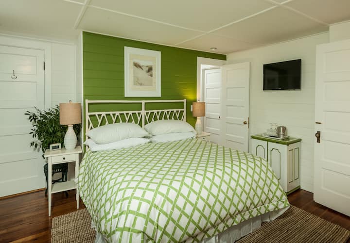 York Suite - The Trellis House - York, ME